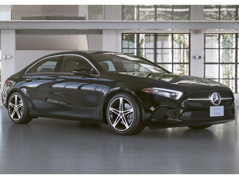 LeaseBusters - 2022 Mercedes-Benz A-Class A 220 4MATIC Sedan