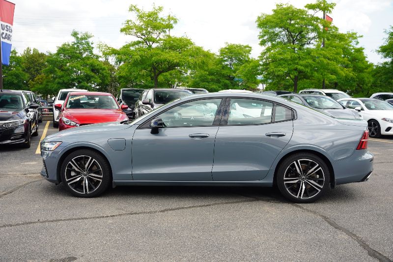 LeaseBusters - 2022 Volvo S60 Recharge T8 eAWD PHEV Polestar Engineered
